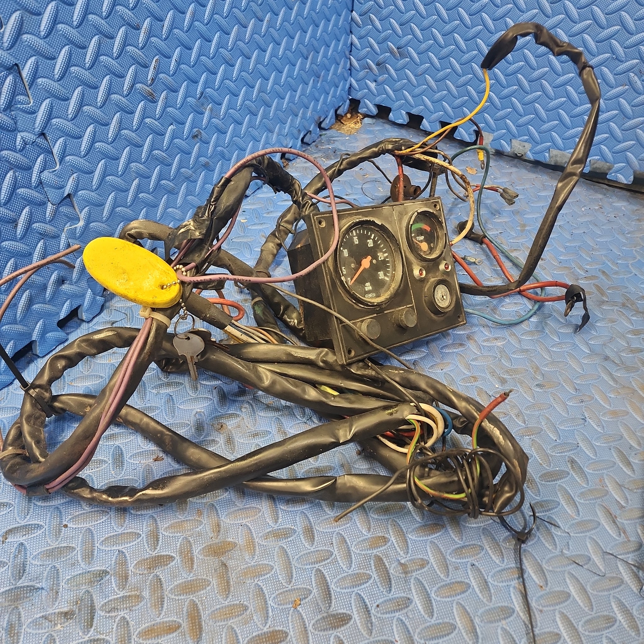Volvo Penta Diesel MD7A 2 Cylinder Engine Wiring Harness Dash Cluster ...