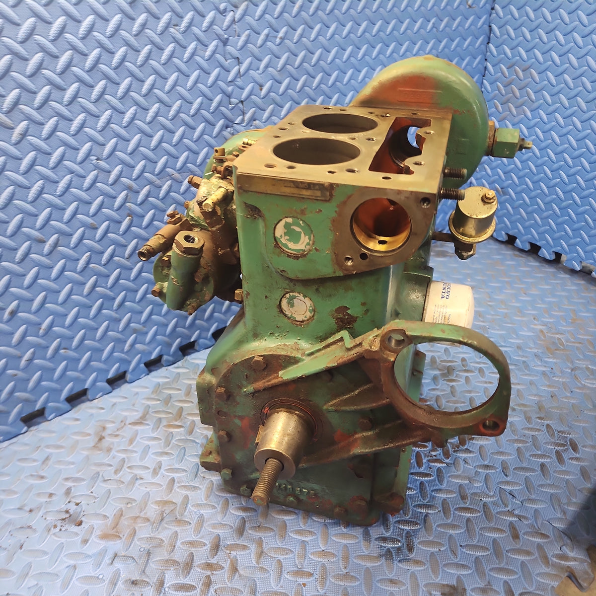 Volvo Penta MD7A 2 Cylinder Diesel Engine Block Sump Crank Pistons Sho ...