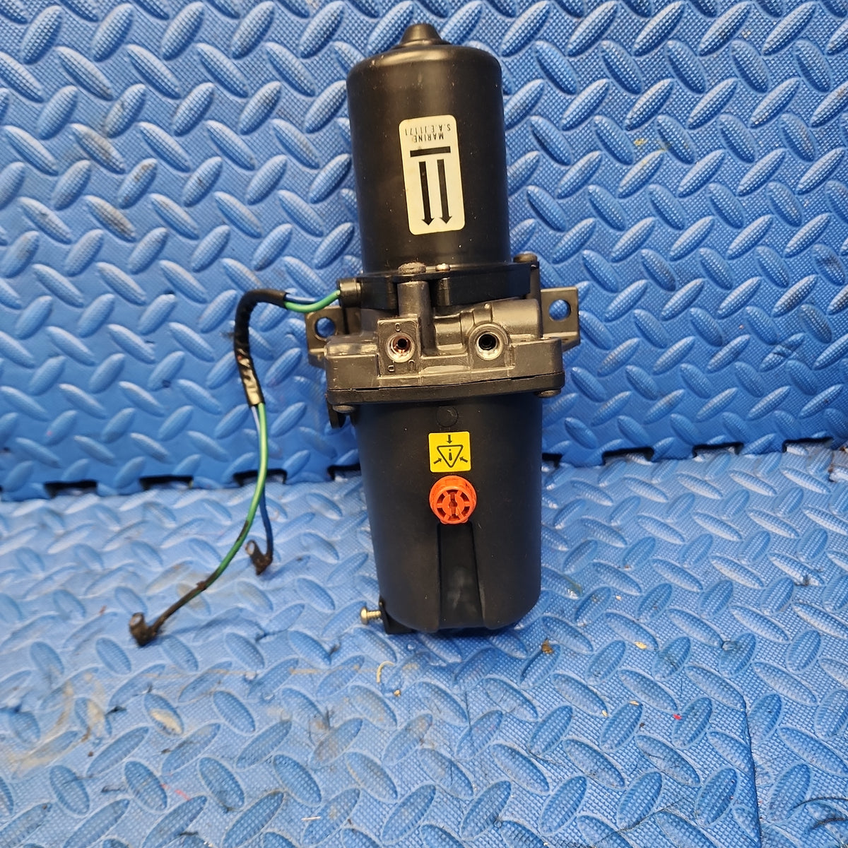 Volvo Penta SX DP-SM Cobra Outdrive Internal Reservoir Trim Pump 38557 ...